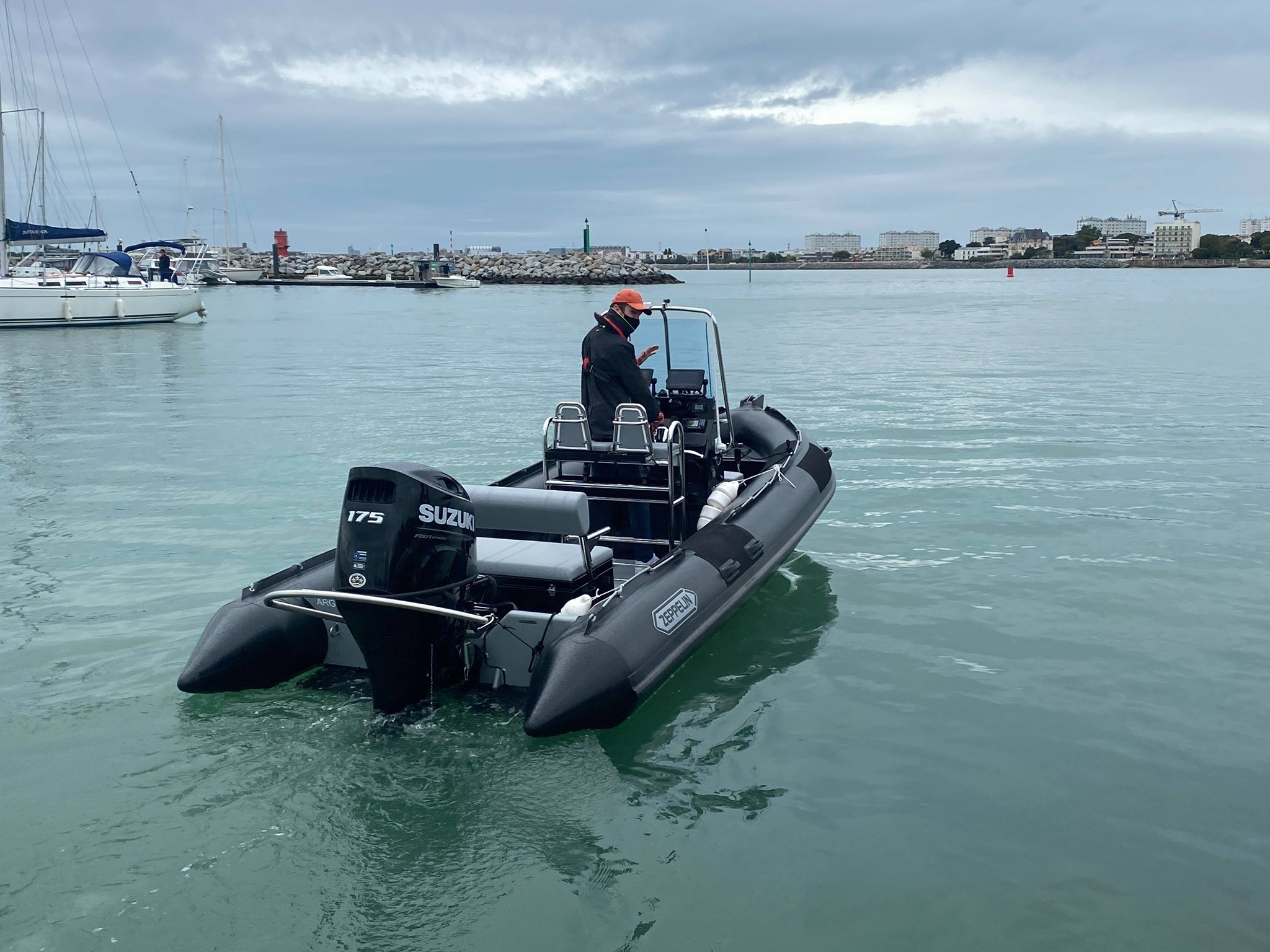 Acheter semi-rigide Zeppelin à la Rochelle - Nautique Services La Rochelle